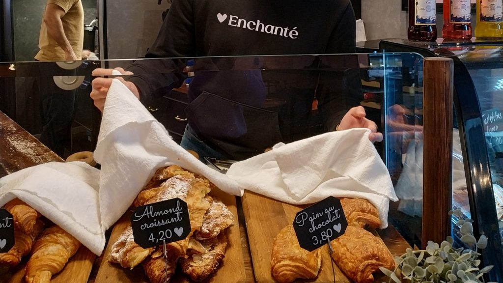 Café Enchanté - Institut français
